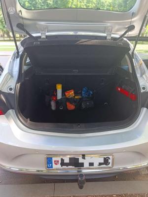 Grey Opel Astra 2013 in Jonava, with an engine capacity of 1.69 L and mileage of 188 thousand km for 3000 €, photo 5 on AUTOMOTO.COM.LV