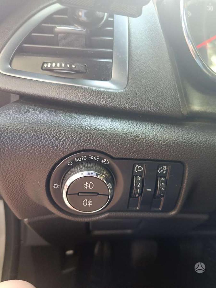 Grey Opel Astra 2013 in Jonava, with an engine capacity of 1.69 L and mileage of 188 thousand km for 3000 €, photo 13 on AUTOMOTO.COM.LV