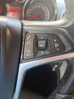 Grey Opel Astra 2013 in Jonava, with an engine capacity of 1.69 L and mileage of 188 thousand km for 3000 €, photo 16 on AUTOMOTO.COM.LV