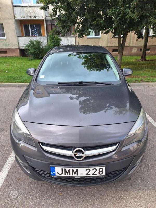 Pelēks Opel Astra 2013 Marijampole, ar dzinēja tilpumu 1.59 L un nobraukumu 169 tūkst. km par 3600 €, foto 5 vietnē AUTOMOTO.COM.LV