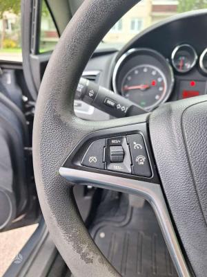 Pelēks Opel Astra 2013 Marijampole, ar dzinēja tilpumu 1.59 L un nobraukumu 169 tūkst. km par 3600 €, foto 9 vietnē AUTOMOTO.COM.LV