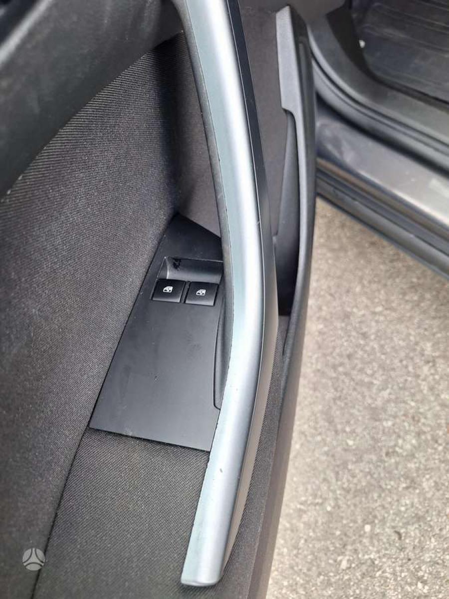 Pelēks Opel Astra 2013 Marijampole, ar dzinēja tilpumu 1.59 L un nobraukumu 169 tūkst. km par 3600 €, foto 12 vietnē AUTOMOTO.COM.LV