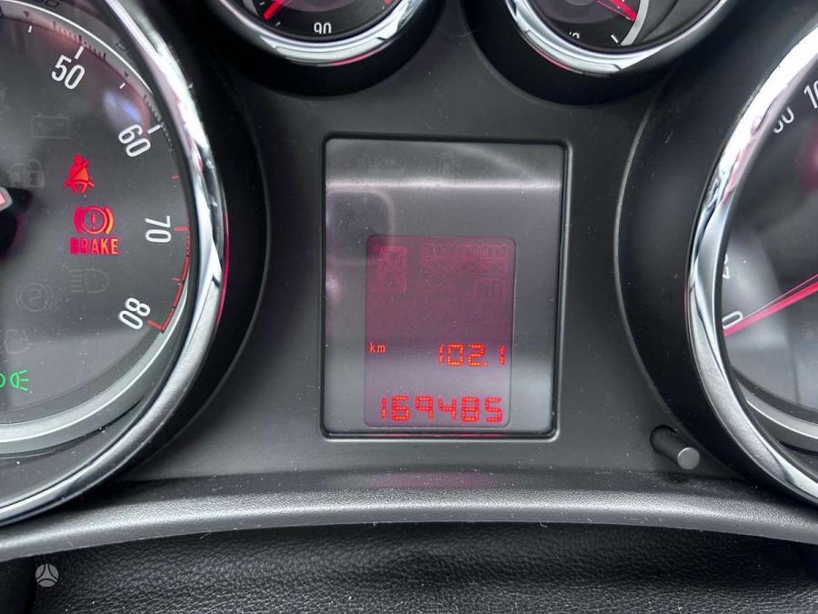 Pelēks Opel Astra 2013 Marijampole, ar dzinēja tilpumu 1.59 L un nobraukumu 169 tūkst. km par 3600 €, foto 15 vietnē AUTOMOTO.COM.LV