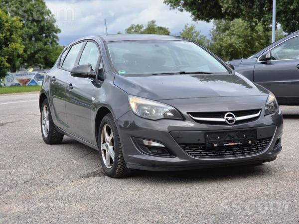 Pelēks Opel Astra 2013 Liepāja, ar dzinēja tilpumu 1.40 L un nobraukumu 153 tūkst. km par 4950 €, foto 4 vietnē AUTOMOTO.COM.LV