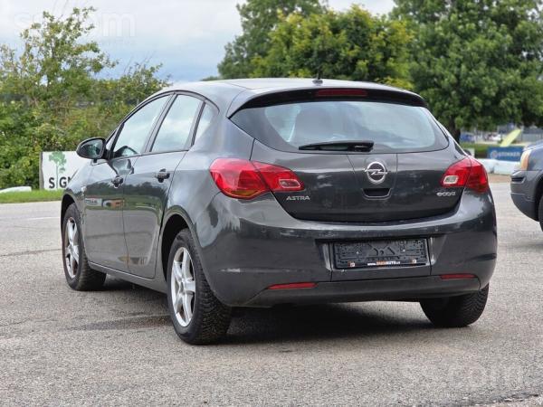 Pelēks Opel Astra 2013 Liepāja, ar dzinēja tilpumu 1.40 L un nobraukumu 153 tūkst. km par 4950 €, foto 8 vietnē AUTOMOTO.COM.LV