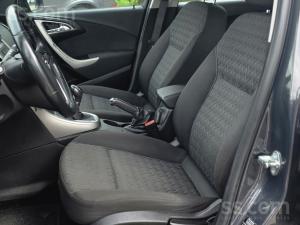 Grey Opel Astra 2013 in Liepaja, with an engine capacity of 1.40 L and mileage of 153 thousand km for 4950 €, photo 13 on AUTOMOTO.COM.LV