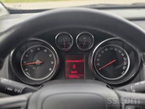 Grey Opel Astra 2013 in Liepaja, with an engine capacity of 1.40 L and mileage of 153 thousand km for 4950 €, photo 15 on AUTOMOTO.COM.LV