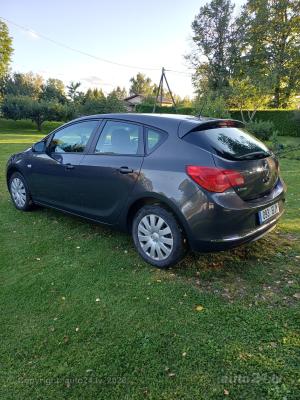 Pelēks Opel Astra 2013 Paide, ar dzinēja tilpumu 1.60 L un nobraukumu 187 tūkst. km par 3000 €, foto 5 vietnē AUTOMOTO.COM.LV