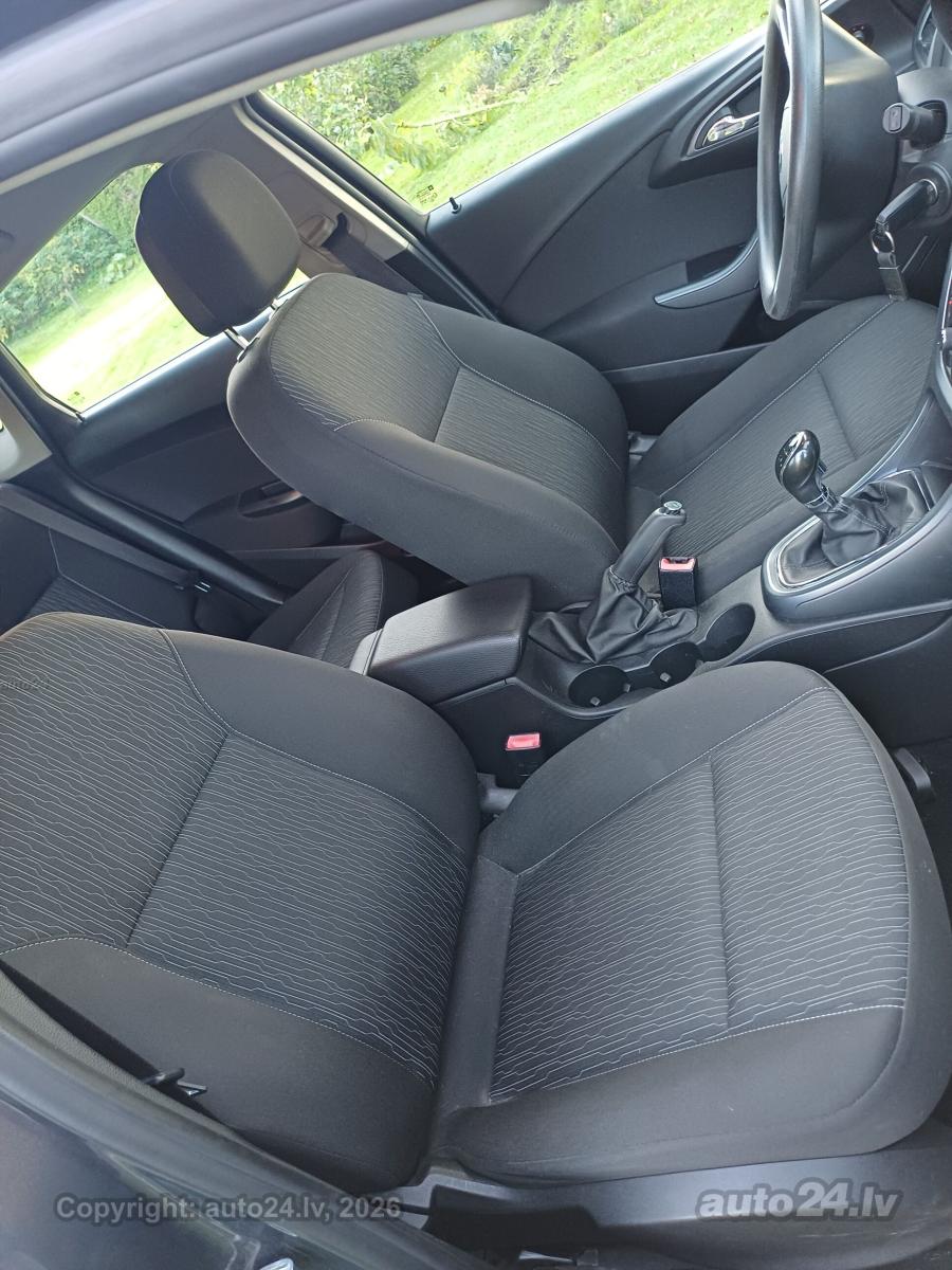 Pelēks Opel Astra 2013 Paide, ar dzinēja tilpumu 1.60 L un nobraukumu 187 tūkst. km par 3000 €, foto 8 vietnē AUTOMOTO.COM.LV