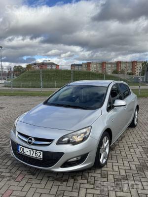 Grey Opel Astra 2013 in Valmiera, with an engine capacity of 1.40 L and mileage of 224 thousand km for 4900 €, photo 4 on AUTOMOTO.COM.LV