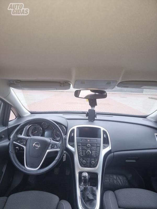 Pelēks Opel Astra 2013 Viļņa, ar dzinēja tilpumu 1.70 L un nobraukumu 118 tūkst. km par 3690 €, foto 6 vietnē AUTOMOTO.COM.LV