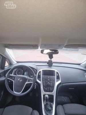 Grey Opel Astra 2013 in Vilnius, with an engine capacity of 1.70 L and mileage of 118 thousand km for 3690 €, photo 6 on AUTOMOTO.COM.LV