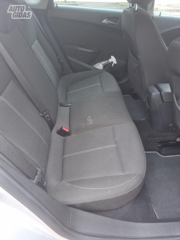 Pelēks Opel Astra 2013 Viļņa, ar dzinēja tilpumu 1.70 L un nobraukumu 118 tūkst. km par 3690 €, foto 9 vietnē AUTOMOTO.COM.LV