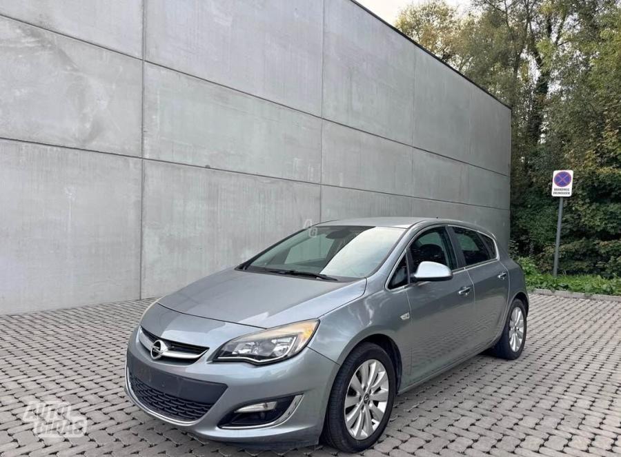 Pelēks Opel Astra 2013 Pakruojis, ar dzinēja tilpumu 1.70 L un nobraukumu 225 tūkst. km par 3450 €, foto 1 vietnē AUTOMOTO.COM.LV
