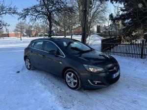 Grey Opel Astra 2014 in Klaipeda, with an engine capacity of 1.69 L and mileage of 248 thousand km for 3100 €, photo 3 on AUTOMOTO.COM.LV