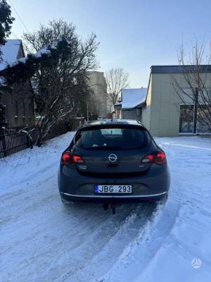 Grey Opel Astra 2014 in Klaipeda, with an engine capacity of 1.69 L and mileage of 248 thousand km for 3100 €, photo 6 on AUTOMOTO.COM.LV