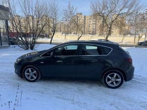 Grey Opel Astra 2014 in Klaipeda, with an engine capacity of 1.69 L and mileage of 248 thousand km for 3100 €, photo 8 on AUTOMOTO.COM.LV