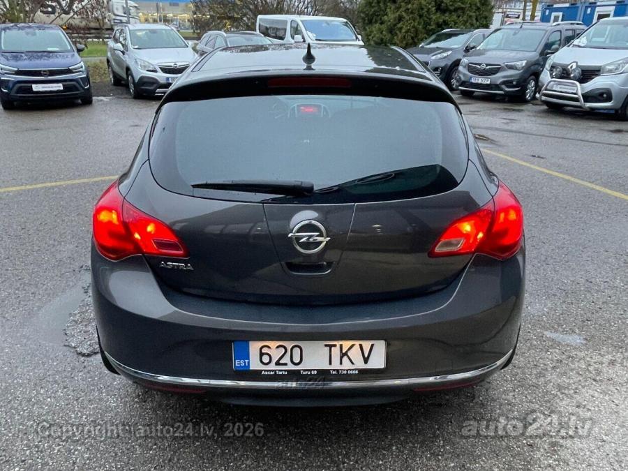 Grey Opel Astra 2014 in Tartu, with an engine capacity of 1.60 L and mileage of 151 thousand km for 4900 €, photo 6 on AUTOMOTO.COM.LV