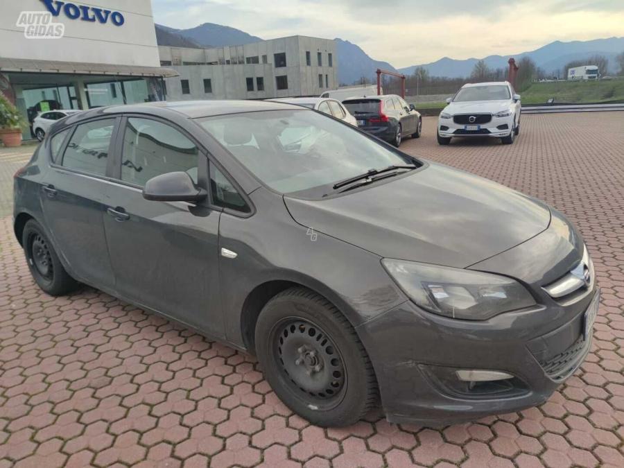 Grey Opel Astra 2014 in Kaunas, with an engine capacity of 1.70 L and mileage of 264 thousand km for 3900 €, photo 3 on AUTOMOTO.COM.LV