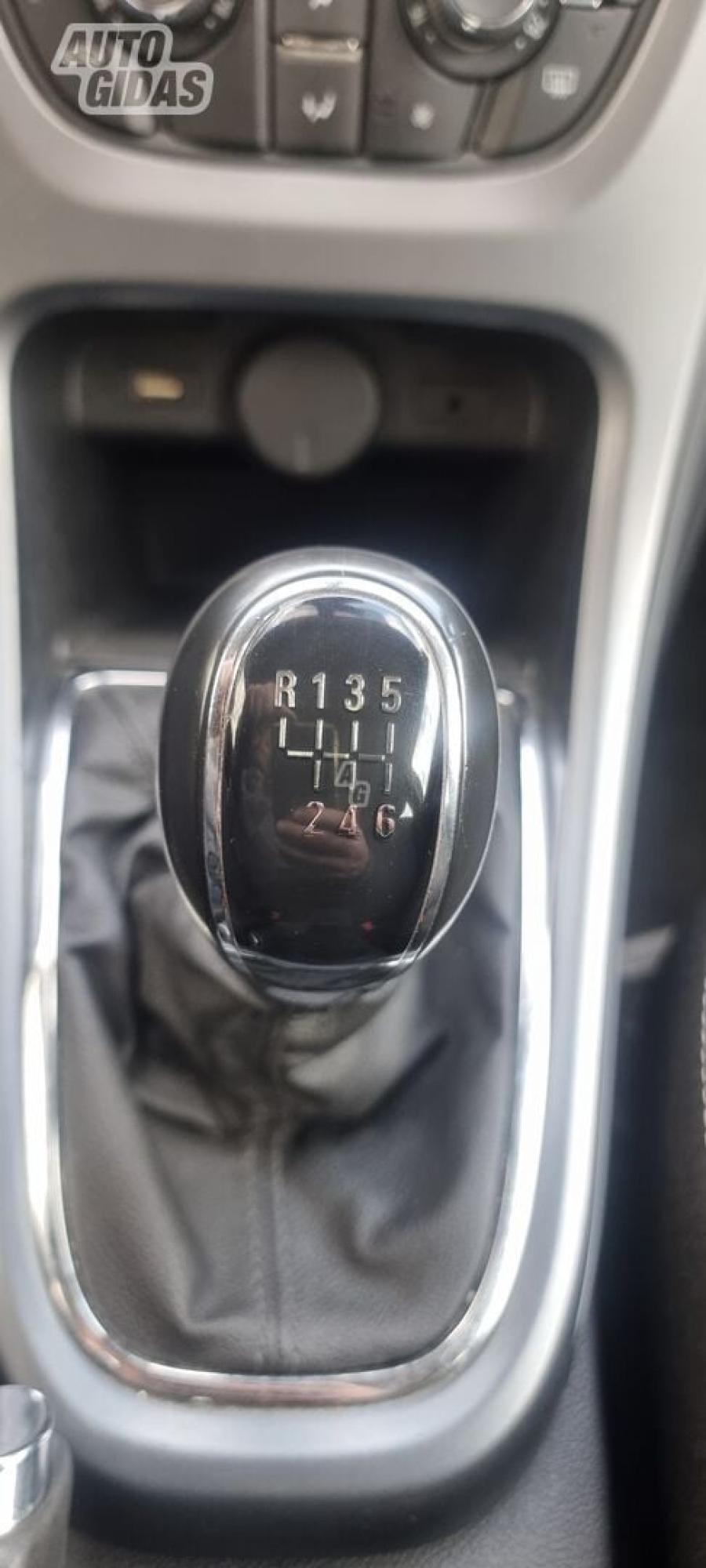 Pelēks Opel Astra 2014 Kėdainiai, ar dzinēja tilpumu 1.70 L un nobraukumu 300 tūkst. km par 3799 €, foto 24 vietnē AUTOMOTO.COM.LV