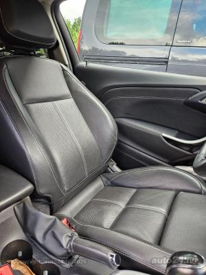 Pelēks Opel Astra 2014 Tallina, ar dzinēja tilpumu 2.00 L un nobraukumu 238 tūkst. km par 4500 €, foto 4 vietnē AUTOMOTO.COM.LV