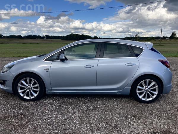 Pelēks Opel Astra 2014 Talsi, ar dzinēja tilpumu 2.00 L un nobraukumu 239 tūkst. km par 6500 €, foto 8 vietnē AUTOMOTO.COM.LV