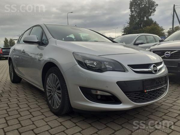 Pelēks Opel Astra 2014 Rīga, ar dzinēja tilpumu 1.40 L un nobraukumu 185 tūkst. km par 8500 €, foto 3 vietnē AUTOMOTO.COM.LV