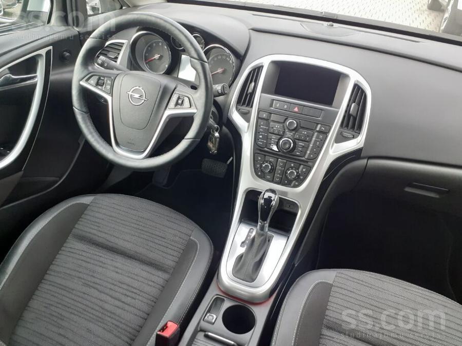 Pelēks Opel Astra 2014 Rīga, ar dzinēja tilpumu 1.40 L un nobraukumu 185 tūkst. km par 8500 €, foto 7 vietnē AUTOMOTO.COM.LV