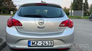 Grey Opel Astra 2015 in Ogre, with an engine capacity of 1.60 L and mileage of 180 thousand km for 1700 €, photo 7 on AUTOMOTO.COM.LV