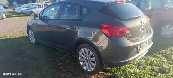 Pelēks Opel Astra 2015 Marijampole, ar dzinēja tilpumu 1.40 L un nobraukumu 198 tūkst. km par 5350 €, foto 5 vietnē AUTOMOTO.COM.LV