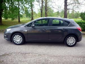 Grey Opel Astra 2015 in Cesis, with an engine capacity of 1.60 L and mileage of 0 thousand km for 5600 €, photo 9 on AUTOMOTO.COM.LV