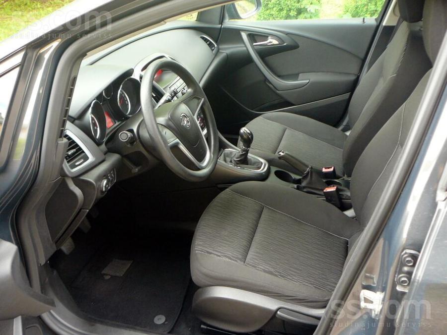 Grey Opel Astra 2015 in Cesis, with an engine capacity of 1.60 L and mileage of 0 thousand km for 5600 €, photo 14 on AUTOMOTO.COM.LV