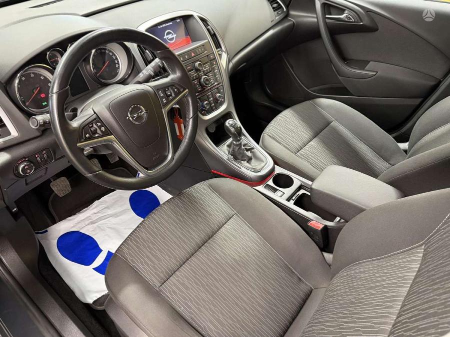 Pelēks Opel Astra 2015 Kauņa, ar dzinēja tilpumu 1.60 L un nobraukumu 217 tūkst. km par 4200 €, foto 8 vietnē AUTOMOTO.COM.LV