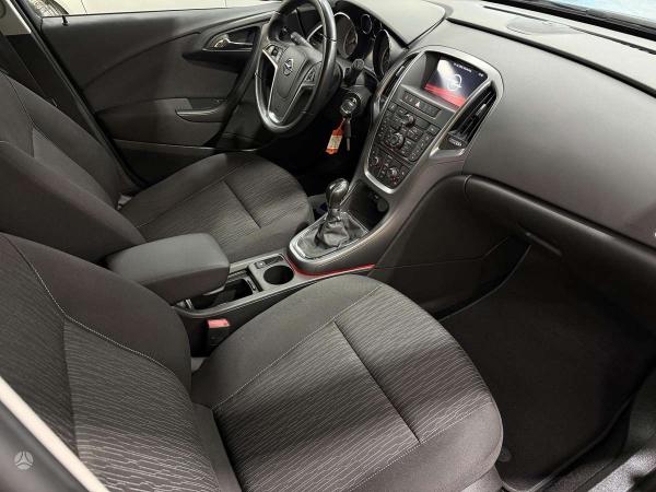 Pelēks Opel Astra 2015 Kauņa, ar dzinēja tilpumu 1.60 L un nobraukumu 217 tūkst. km par 4200 €, foto 8 vietnē AUTOMOTO.COM.LV
