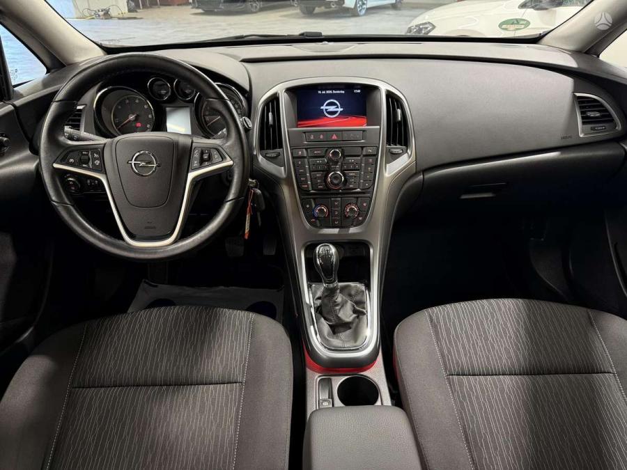 Pelēks Opel Astra 2015 Kauņa, ar dzinēja tilpumu 1.60 L un nobraukumu 217 tūkst. km par 4200 €, foto 10 vietnē AUTOMOTO.COM.LV