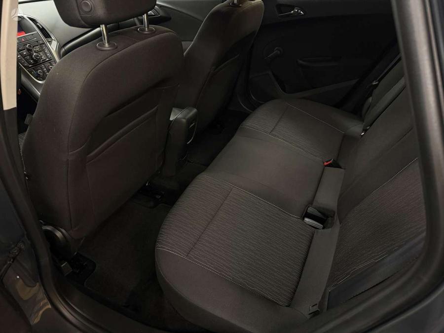 Pelēks Opel Astra 2015 Kauņa, ar dzinēja tilpumu 1.60 L un nobraukumu 217 tūkst. km par 4200 €, foto 12 vietnē AUTOMOTO.COM.LV