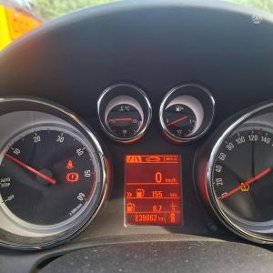Grey Opel Astra 2015 in Pakruojis, with an engine capacity of 1.60 L and mileage of 240 thousand km for 2950 €, photo 13 on AUTOMOTO.COM.LV