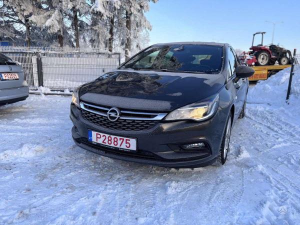 Grey Opel Astra 2016 in Gargzdai, with an engine capacity of 1.60 L and mileage of 188 thousand km for 6999 €, photo 2 on AUTOMOTO.COM.LV
