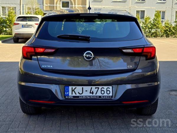 Grey Opel Astra 2016 in Riga, with an engine capacity of 1.60 L and mileage of 225 thousand km for 5300 €, photo 6 on AUTOMOTO.COM.LV