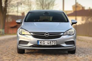 Grey Opel Astra 2016 in Jelgava, with an engine capacity of 1.60 L and mileage of 161 thousand km for 7900 €, photo 4 on AUTOMOTO.COM.LV
