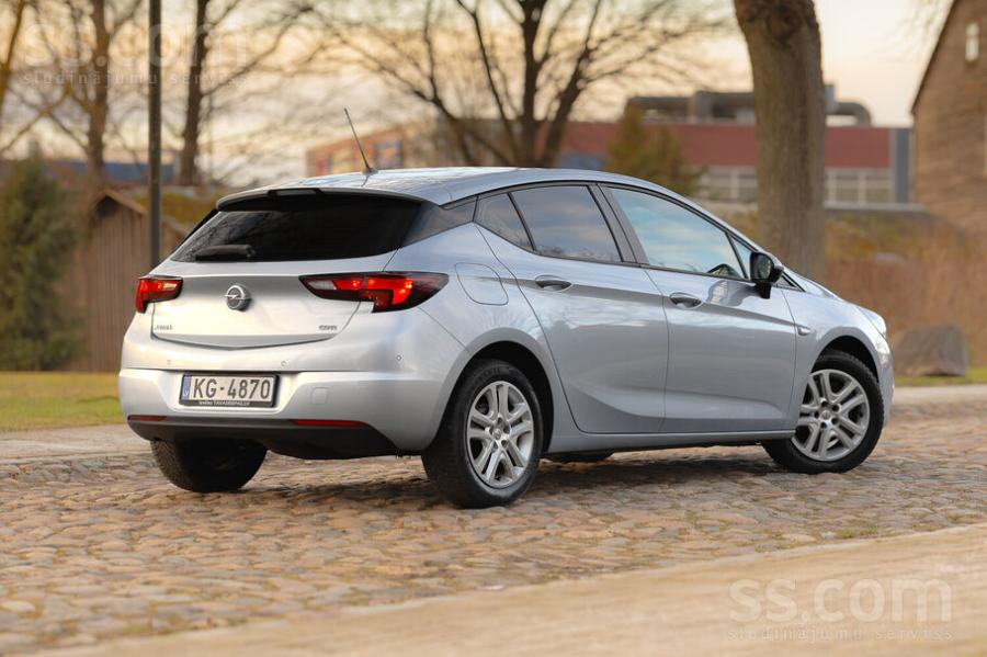 Grey Opel Astra 2016 in Jelgava, with an engine capacity of 1.60 L and mileage of 161 thousand km for 7900 €, photo 6 on AUTOMOTO.COM.LV