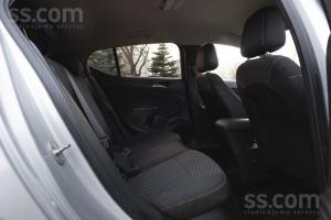 Grey Opel Astra 2016 in Jelgava, with an engine capacity of 1.60 L and mileage of 161 thousand km for 7900 €, photo 16 on AUTOMOTO.COM.LV