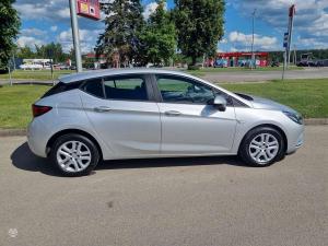 Grey Opel Astra 2016 in Taurage, with an engine capacity of 1.60 L and mileage of 176 thousand km for 6300 €, photo 9 on AUTOMOTO.COM.LV