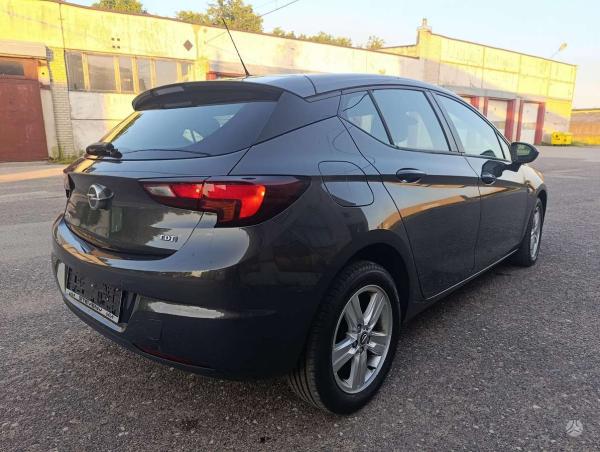 Grey Opel Astra 2016 in Rokiskis, with an engine capacity of 1.60 L and mileage of 227 thousand km for 5250 €, photo 5 on AUTOMOTO.COM.LV