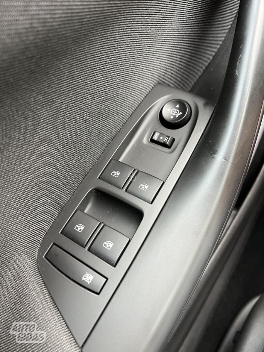 Pelēks Opel Astra 2016 Kėdainiai, ar dzinēja tilpumu 1.60 L un nobraukumu 294 tūkst. km par 5999 €, foto 28 vietnē AUTOMOTO.COM.LV