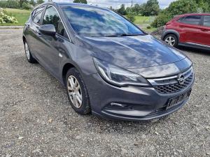 Pelēks Opel Astra 2016 Marijampole, ar dzinēja tilpumu 1.40 L un nobraukumu 198 tūkst. km par 4100 €, foto  vietnē AUTOMOTO.COM.LV