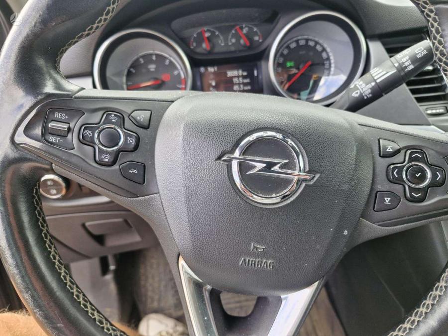 Pelēks Opel Astra 2016 Marijampole, ar dzinēja tilpumu 1.40 L un nobraukumu 198 tūkst. km par 4100 €, foto 6 vietnē AUTOMOTO.COM.LV