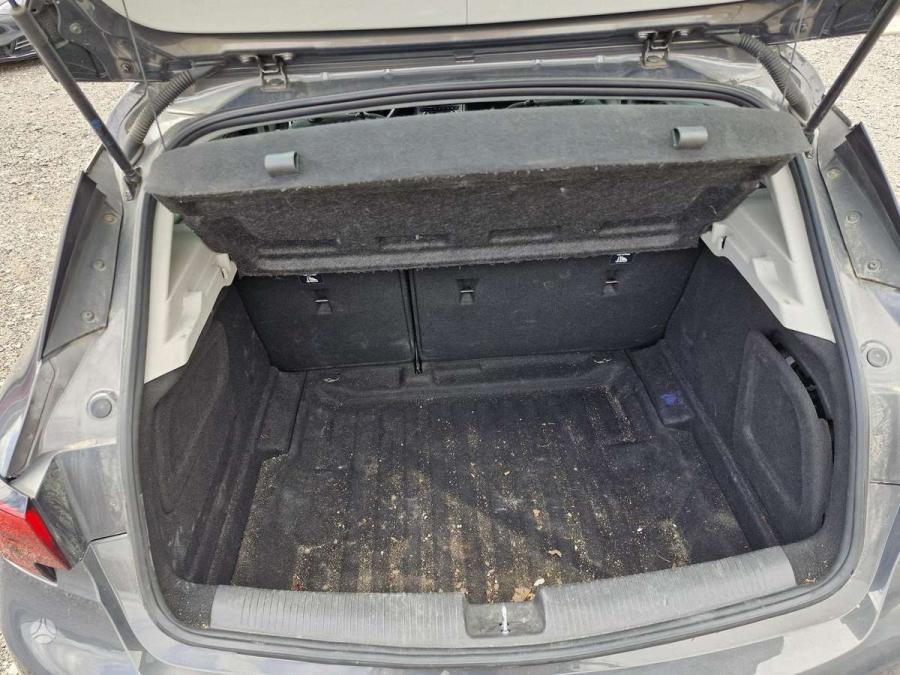 Pelēks Opel Astra 2016 Marijampole, ar dzinēja tilpumu 1.40 L un nobraukumu 198 tūkst. km par 4100 €, foto 15 vietnē AUTOMOTO.COM.LV