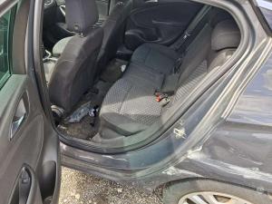 Pelēks Opel Astra 2016 Marijampole, ar dzinēja tilpumu 1.40 L un nobraukumu 198 tūkst. km par 4100 €, foto 22 vietnē AUTOMOTO.COM.LV