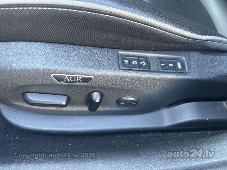 Pelēks Opel Astra 2016 Tallina, ar dzinēja tilpumu 1.60 L un nobraukumu 264 tūkst. km par 5900 €, foto 24 vietnē AUTOMOTO.COM.LV